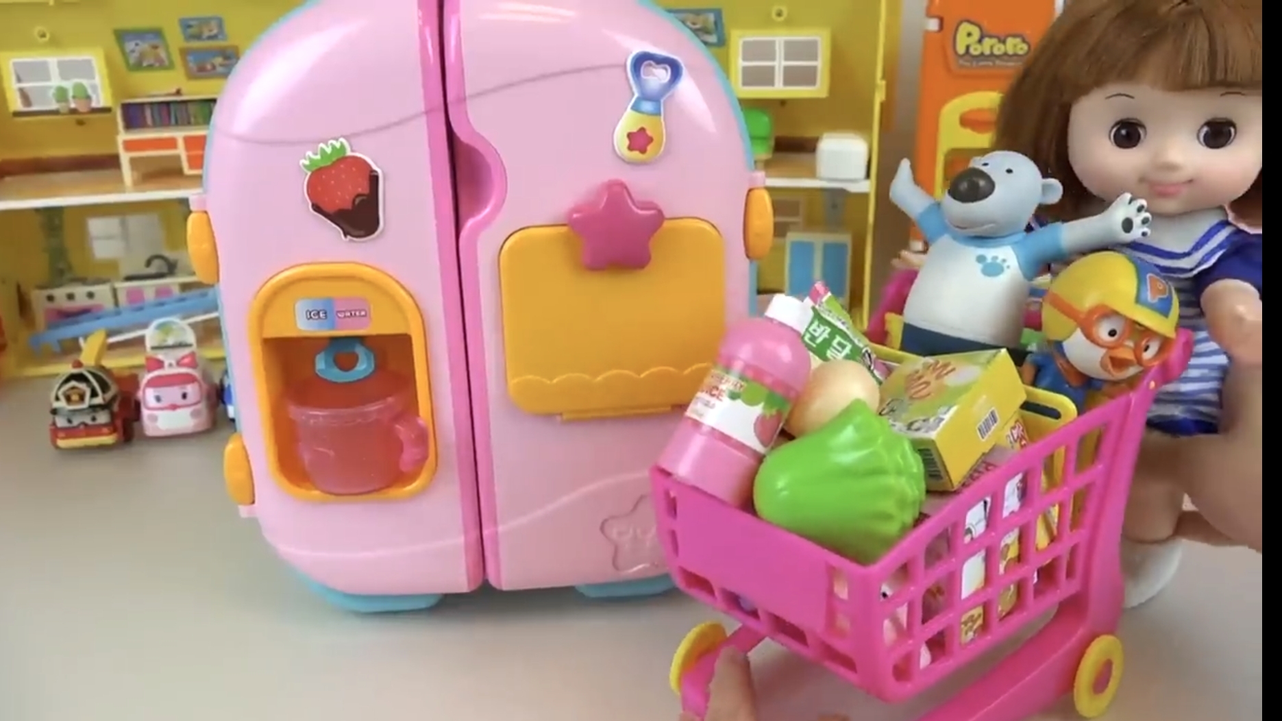 МУЛЬТИК ДЛЯ ДЕТЕЙ. КУКЛА АЛИСА ПРИШЛА С МАГАЗИНА 🍓🥬🍆.  МУЛЬТИК ДЛЯ ДЕВОЧЕК. МУЛЬТФИЛЬМЫ ДЛЯ ДЕТЕЙ