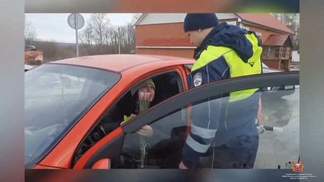 В Шебекинском округе поздравили автоледи с наступающим Международным женским днем
