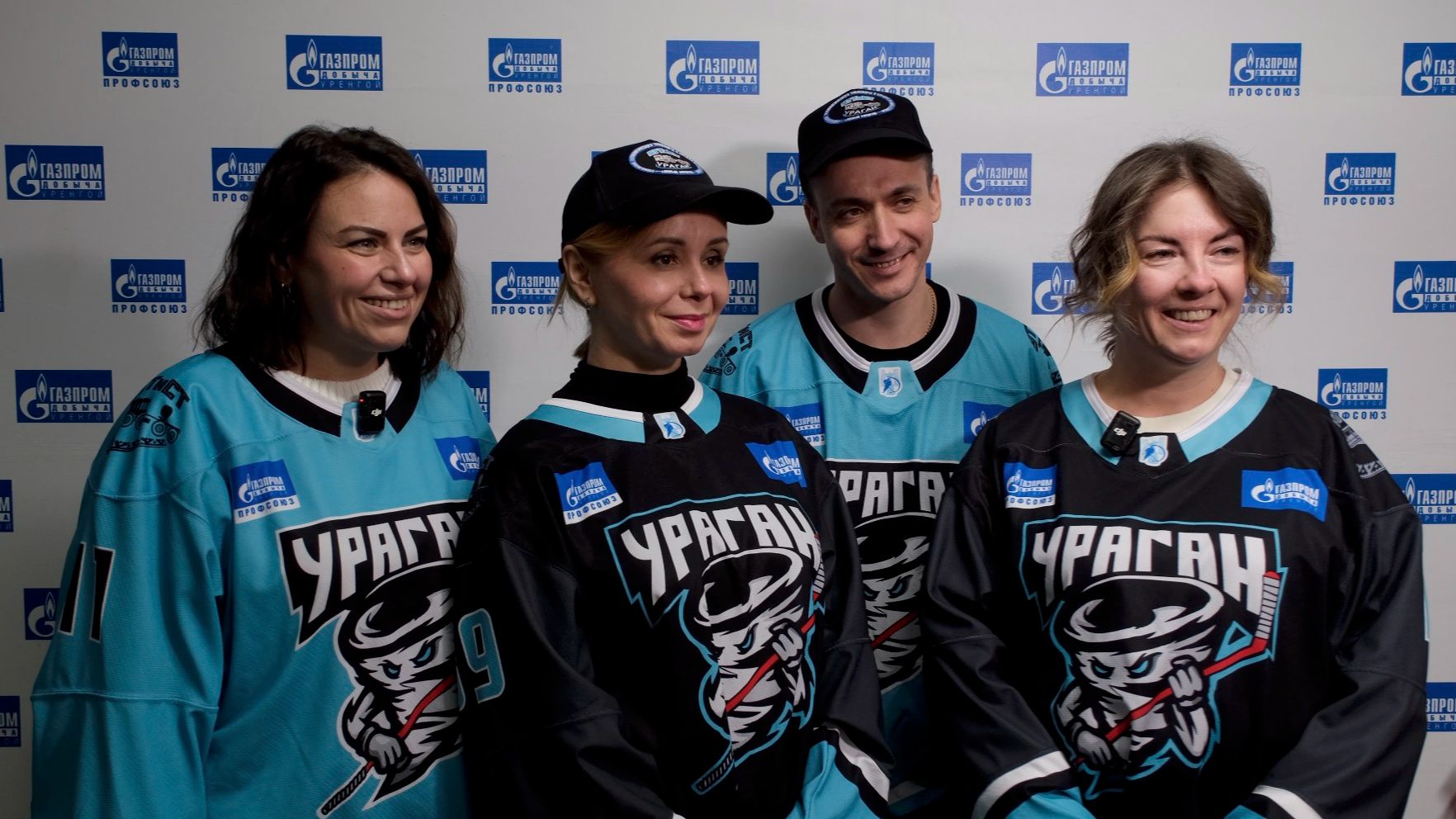 Победители конкурса самых активных болельщиков в ГИД.