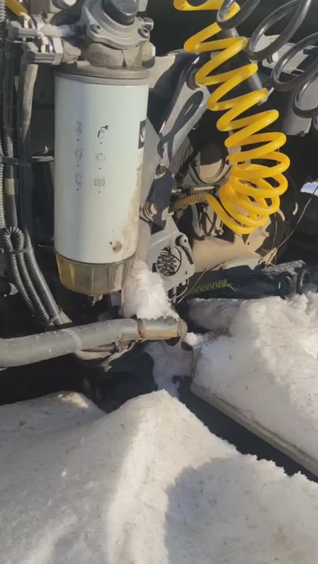 Mercedes-Benz Actros MP4, замена розетки перекидки на тягаче.