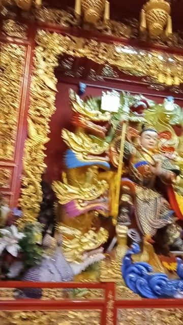 Алтарь бога богатства — не про деньги.