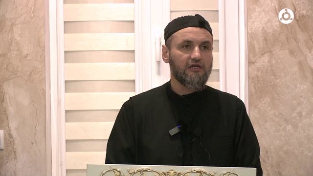 Таравихь ламаз. Наьсарера маьждига имам Омарнаькъан Мохьмад