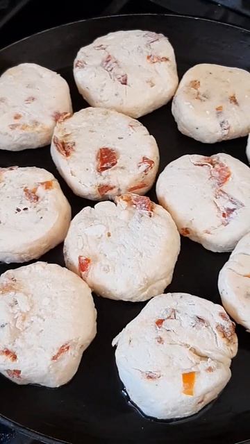 Сырники с вяленными томатами