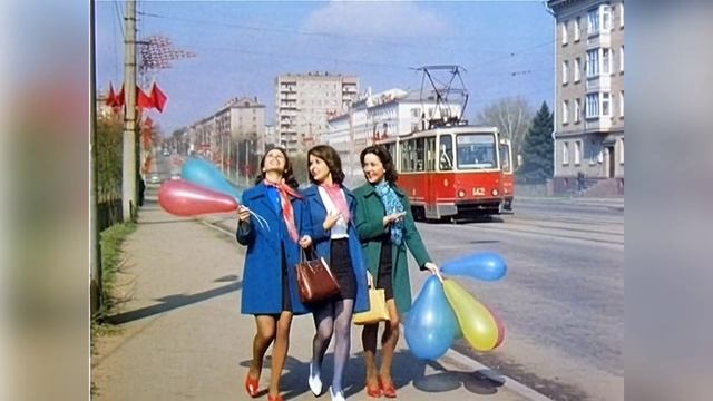 Любимая всеми песня в СССР и ожившие фото того времени