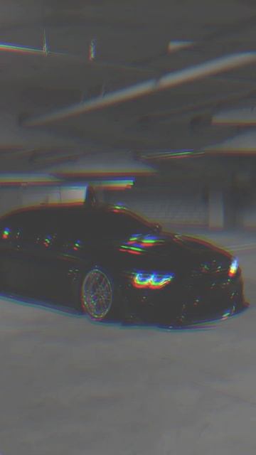 Эдит с машиной