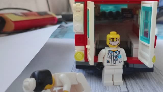 ЛЕГО анимация- СКОРАЯ ПОМОЩЬ