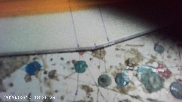 Размечаю два, усиливающих конструкцию, элемента