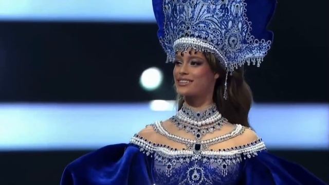 Костюм для представительницы из России для конкурса Мисс БРИКС, созданный выпускницей СПбГУПТД