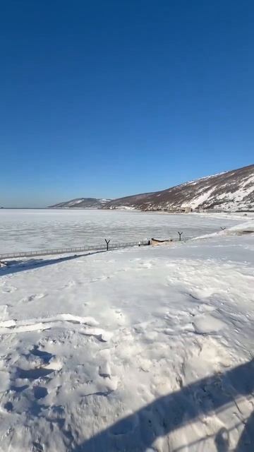 Нагаевский маяк на берегу бухты Нагаева в Магадане