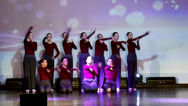 Современный танец "Пообещай"