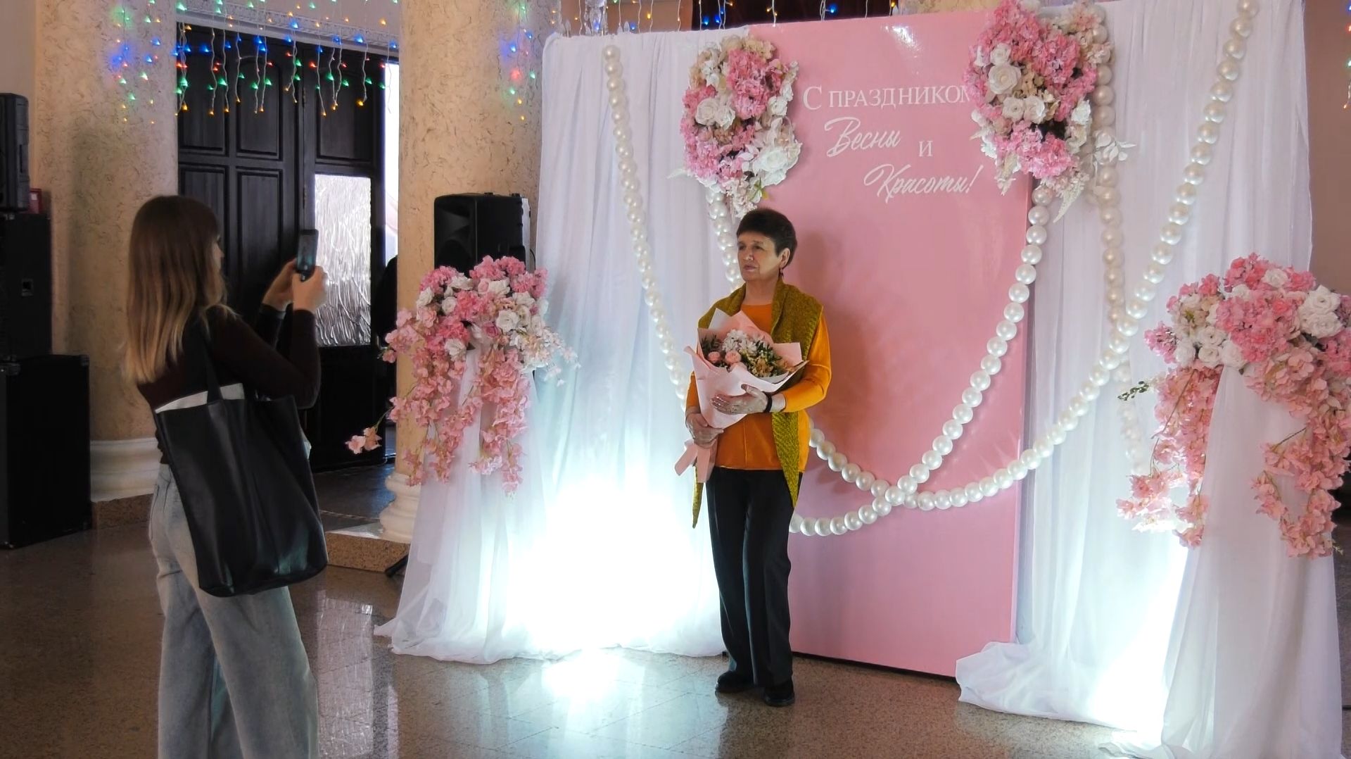 Праздничный концерт прошел в ДК Кирова