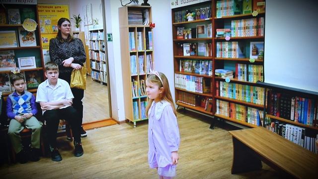 Читает Милена Жданова. Стих "Дали туфельку слону".