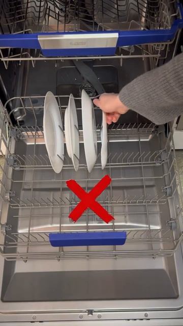 А вы умеете загружать посудомойку?