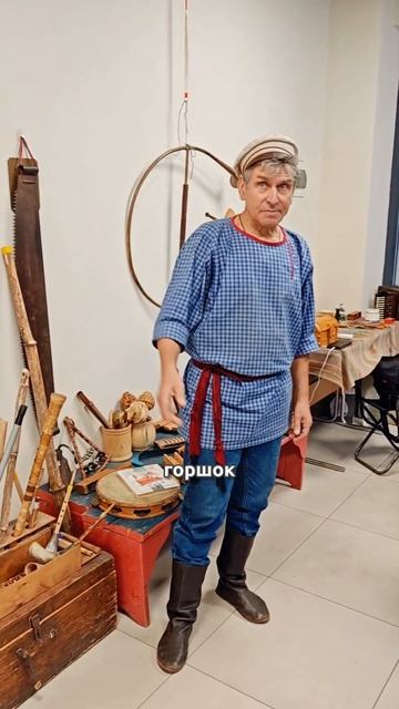 Куриный бог - у нас это волшебный кувшинчик. Музей забытой музыки, Воронеж