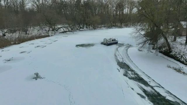 Внимание: тонкий лед!