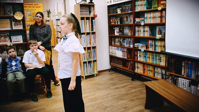 Читает Тося Попакица. Стих "Чем болен мальчик?".