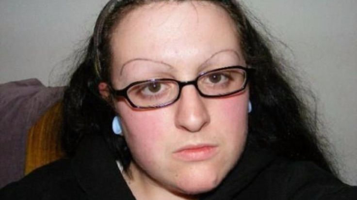 _ УМОЛЯЮ ,ЖЕНИСЬ НА МНЕ, Я ТЕБЕ ДЕНЕГ ЗАПЛАЧУ, __-ЗАПЛАКАЛА ДЕВУШКА.