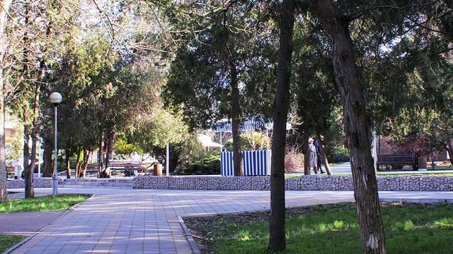 ВОЗДУШНАЯ ТРЕВОГА в мироном курортном городке🌞 уголок СССР в Анапе // 11.03.26, блогер Альбатрос