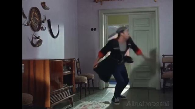 Старые герои новые  танцы.