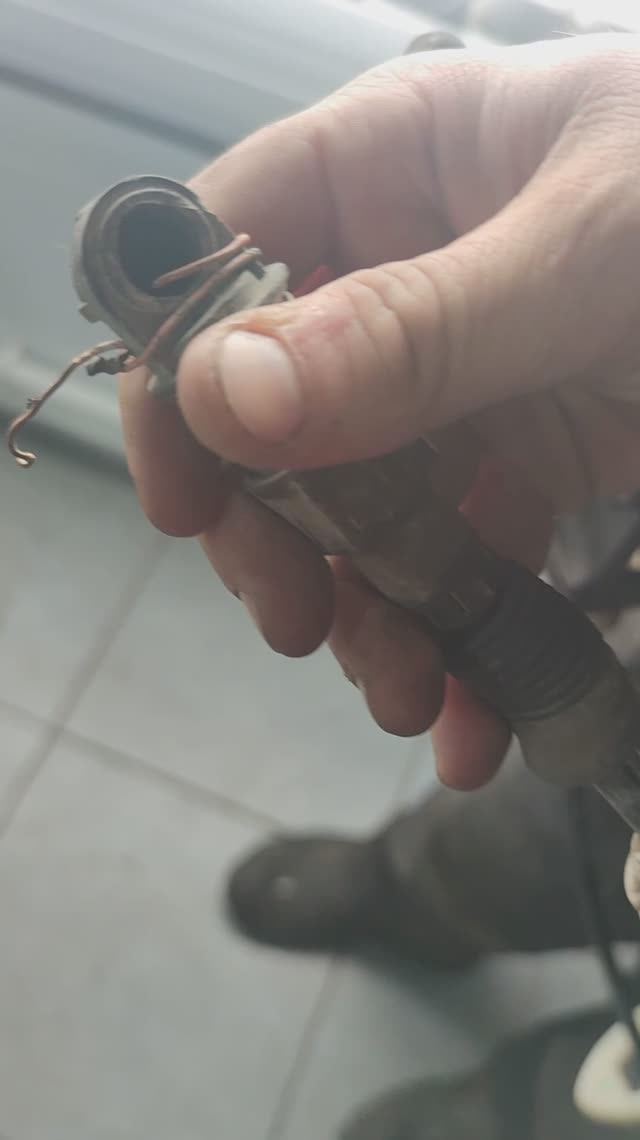 Iveco Daily не переключает передачи, нашли причину поломки.