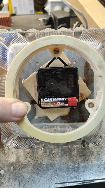 В часы СССР китайский механизм.