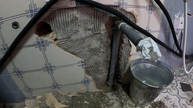 💥 Треш на кухне- ищем слив под раковину!(Мы купили дом в Португалии)