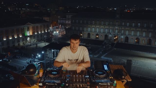 Фред Снова - Fred again