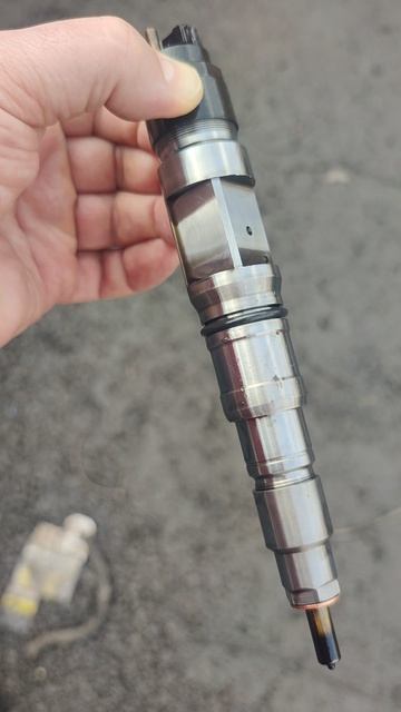 SITRAK, дымит черным дымом, плохо тянет. Нашли причину черного выхлопа.