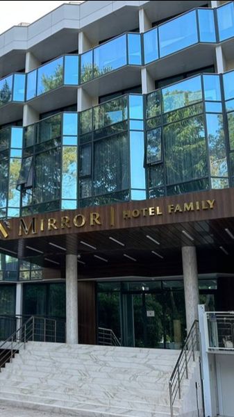Отель Миррор Фэмили, Сочи