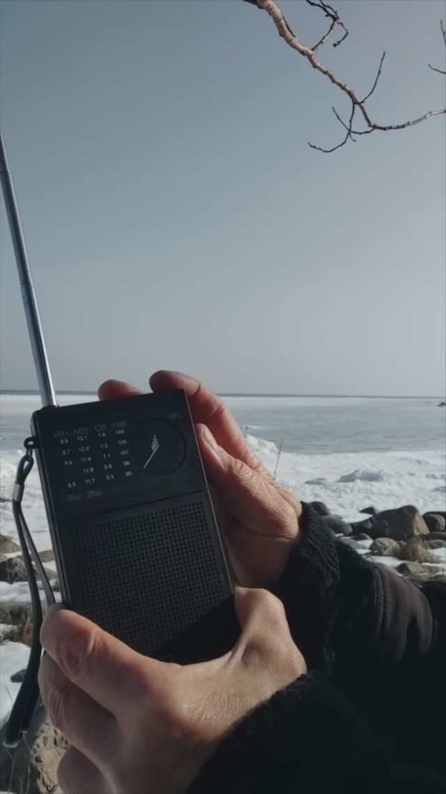 Портативный радиоприёмник "Нейва РП-206" , что слышно днём на коротких волнах  #радиоэфир