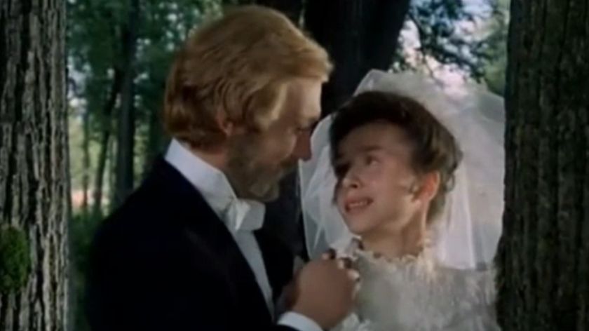 Ах зачем эта ночь так была хороша