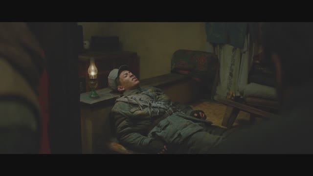 Железнодорожные тигры: Спасение раненного солдата