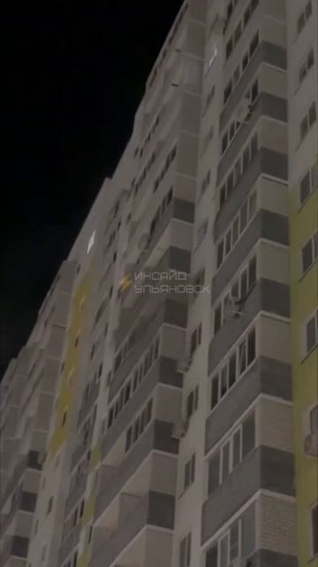 🔥Сейчас на  Ливанова 8 на 10 этаже дымит квартира