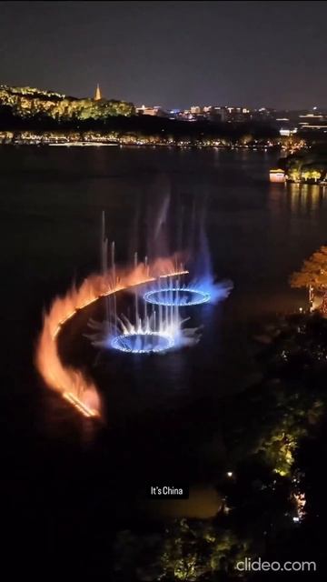 Впечатляющий музыкальный фонтан в городе Ханчжоу