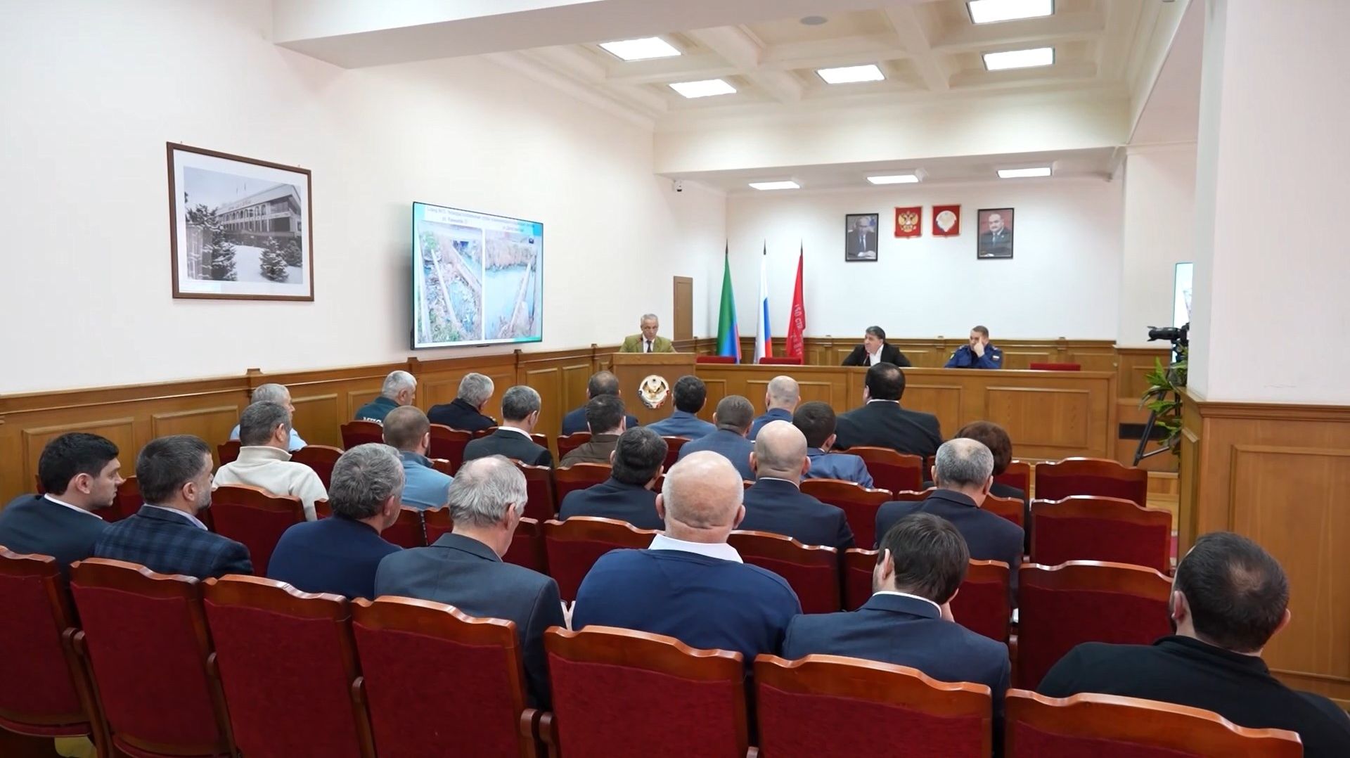 О подготовке к сезону паводков говорили на совещании под руководством  мэра Махачкалы