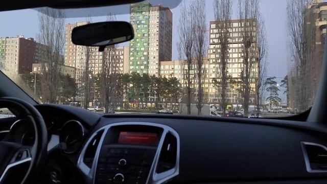 Женщина как идеальный приспособленец. От начала времен и до наших дней