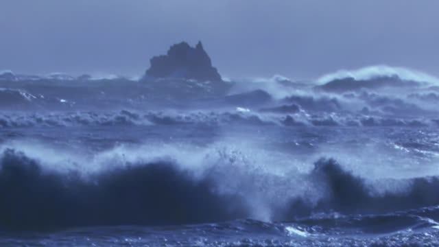 Штормовой ветер и океан — звуки природы для глубокого сна (8,5 часа)