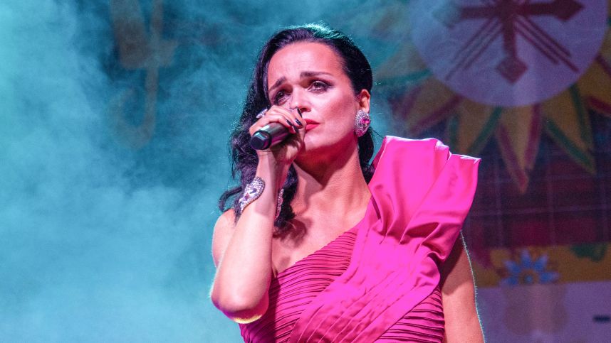 «Не перебивай меня, я артистка»: чем для певицы Славы обернется скандальный концерт