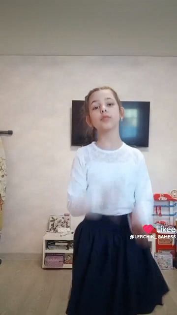 школьные танцульки от LERCHIK_GAMES шорс