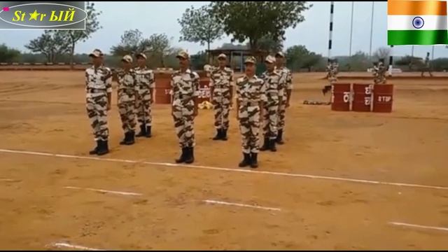 Армия Индии. Индусы демонстрируют навыки установки палатки шлагбаума