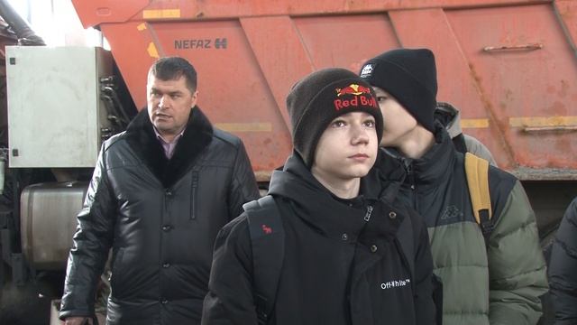 Каменские депутаты продолжают вести профориентационную работу в школах. Панорама 13.03.26