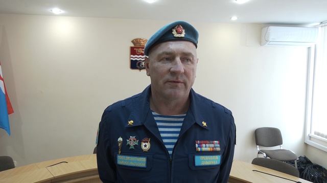 Каменские общественники обеспокоены судьбой вышки для прыжков с парашютом. Панорама 13.03.26