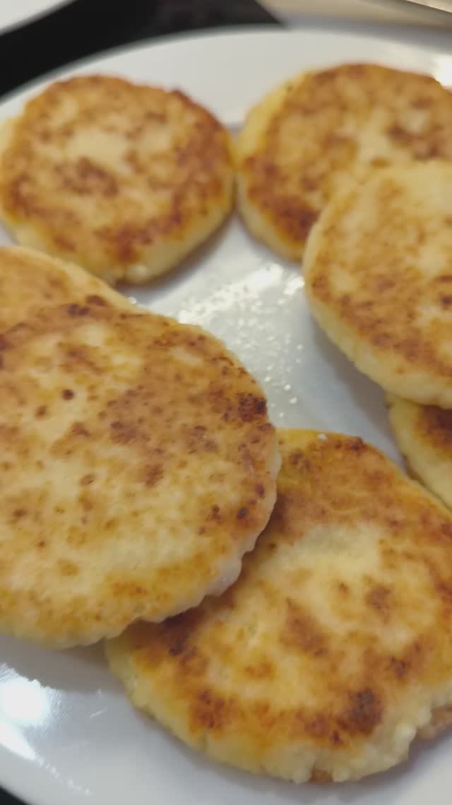 🤯❤СЫРНИКИ АППЕТИТНЫЕ ПОД ДУШЕРАЗДИРАЮЩИЙ ФИЛЬМ "МОЙ ХАТИКО" (2023) готовим и смотрим / слушаем