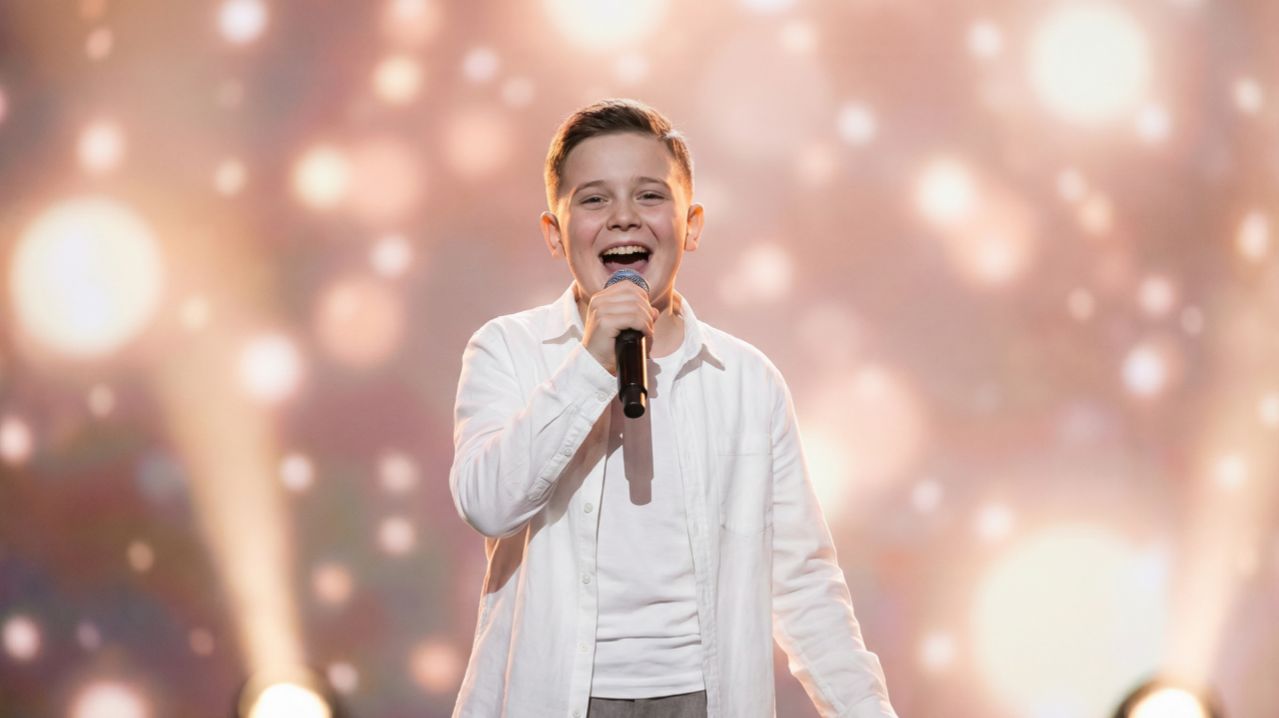 Стану ли я счастливей. Вокально-эстрадная студия "ДоМиНорка". Фестиваль "Арт Звезда"