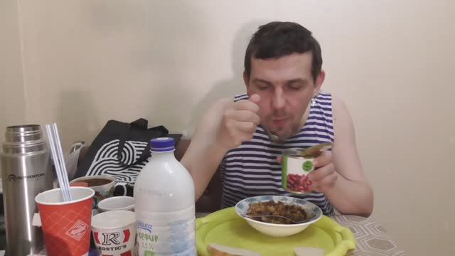 Поздравляю с днем рождения / обжор мукбанг жареная картошка с рулькой