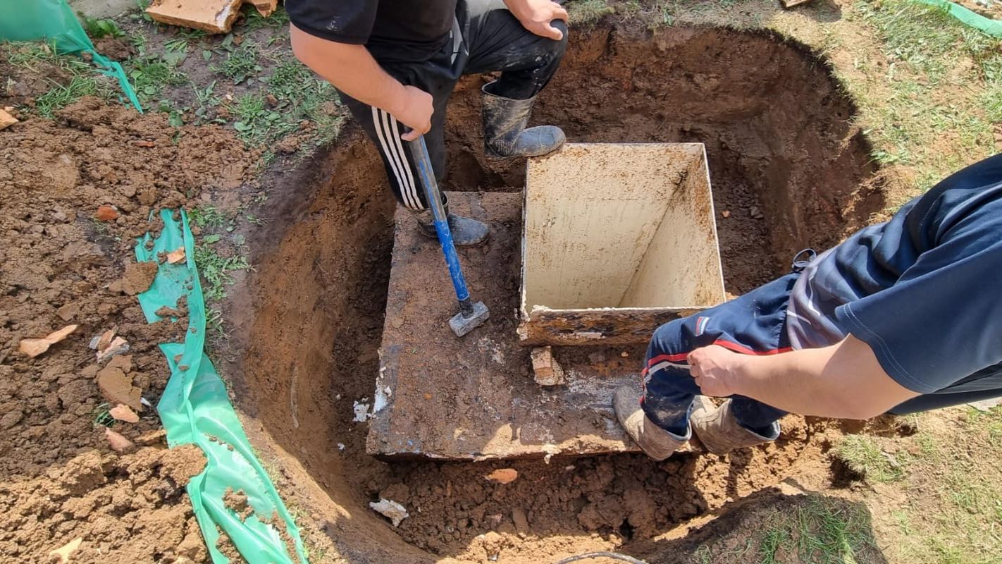 Кессон металлический 5мм течет, демонтаж. Монтаж пластикового кессона.