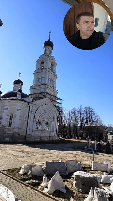 На территории в Свято-Благовещенском Киржачском монастыре.