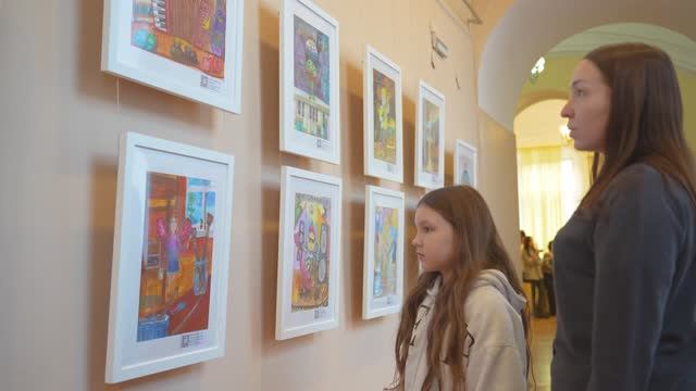 ЁЖИКИ-ХУДОЖНИКИ (ВЫСТАВКА)