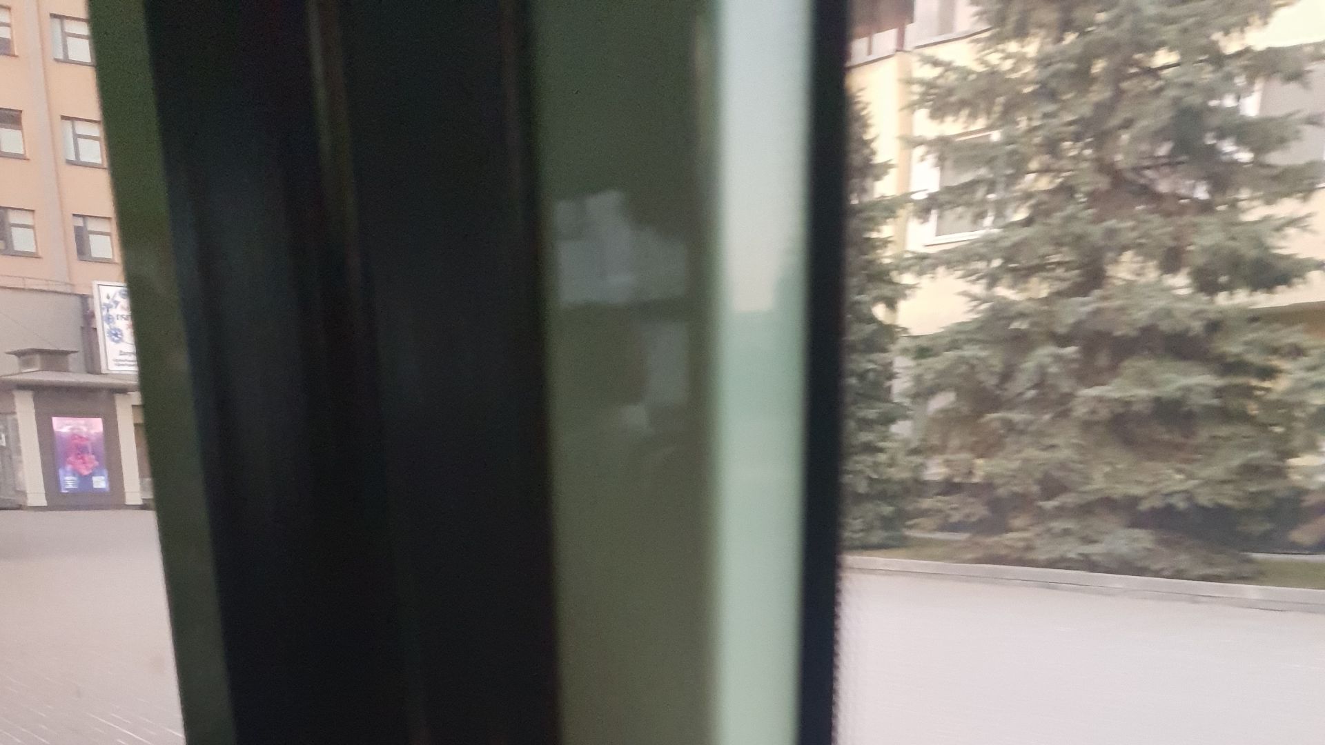 Отправление троллейбуса 27 с остановки Метро " Институт культуры "