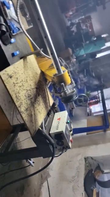 Расточка наплавленных отверстий стрелы CAT 432D. Восстановление отверстий